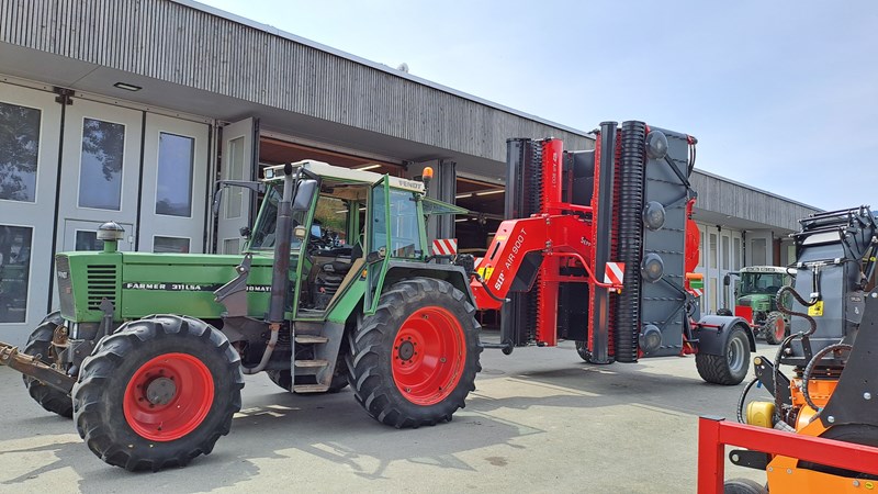 Andaineur à tapis / Pick-up Schwader SIP AIR 900 T